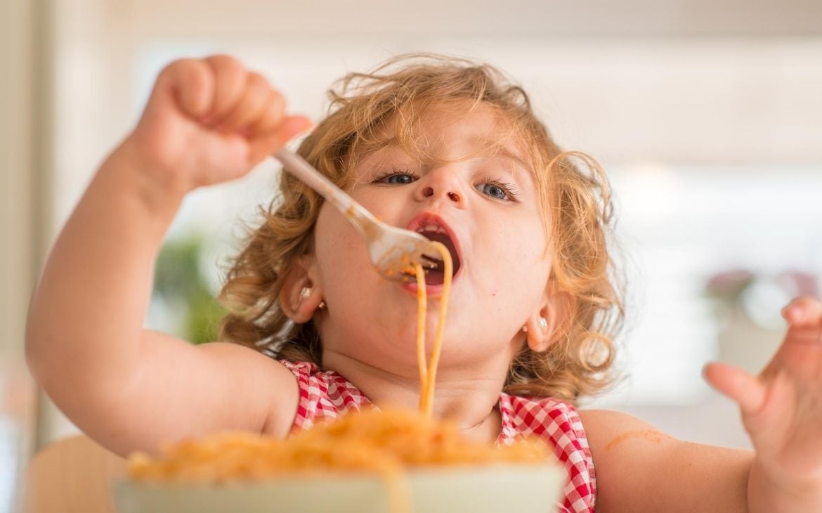 Criança com fome a todo momento: o que fazer?